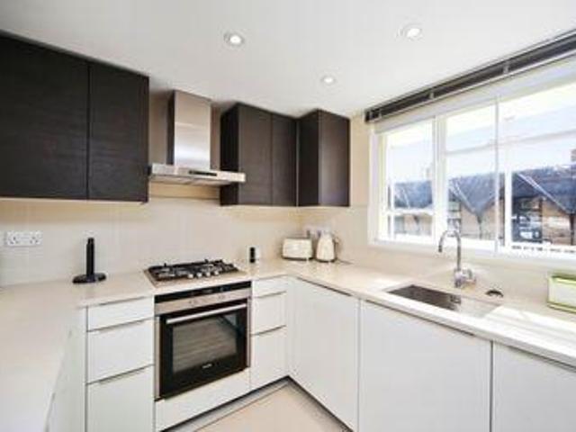 2 Bedrooms Flat for rent in Ladbroke Road, Holland Park W11