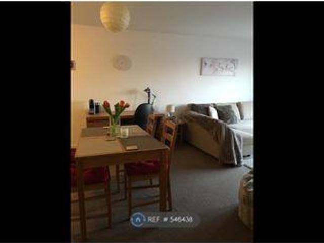 2 Bedrooms Flat for rent in Ladywell Point, Salford M50
