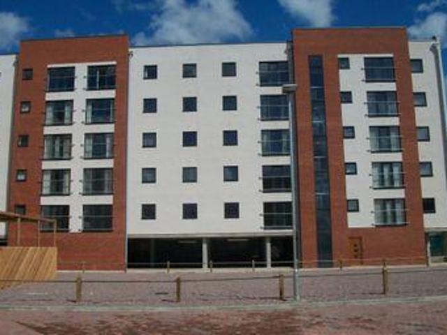 2 Bedrooms Flat for rent in Ladywell Point Pilgrims Way, Salford M50