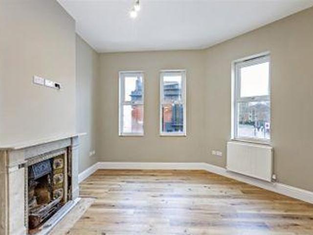2 Bedrooms Flat for rent in Ladywell Road, Ladywell, London SE13