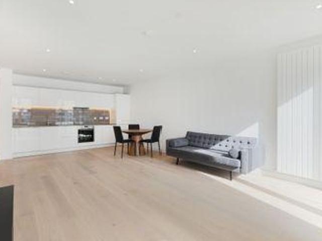 2 Bedrooms Flat for rent in Laker House, Royal Wharf, London E16