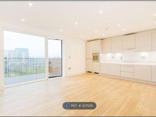 2 Bedrooms Flat for rent in Lakeside Drive, London NW10