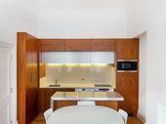 2 Bedrooms Flat for rent in Lancaster Gate, London W2