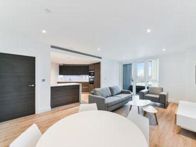 2 Bedrooms Flat for rent in Lancaster House, Sovereign Court, Hammersmith W6