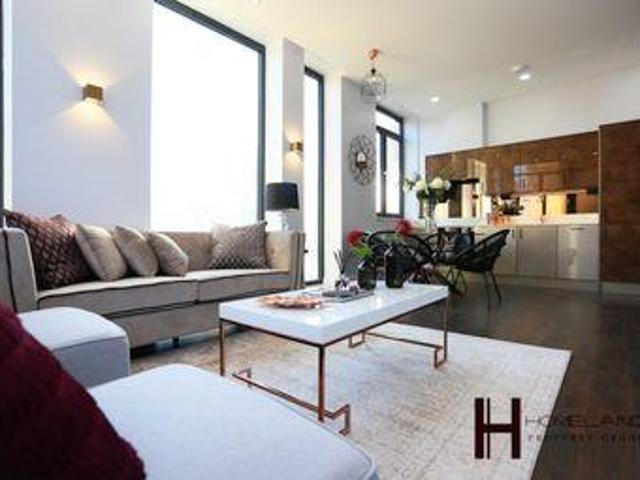 2 Bedrooms Flat for rent in Lancaster Road, East Barnet, London EN4