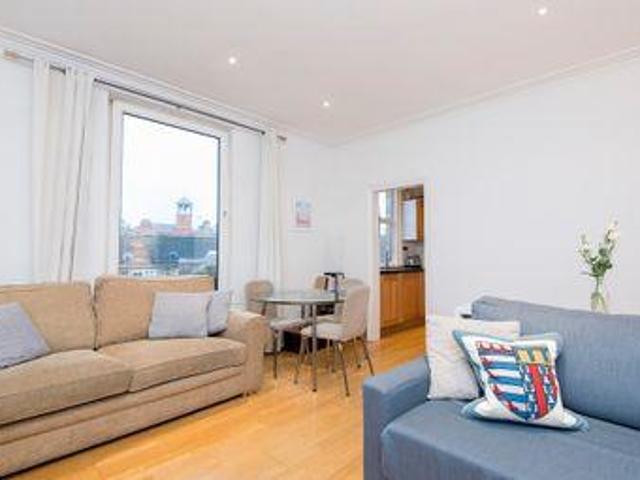 2 Bedrooms Flat for rent in Lancaster Road, London SW19