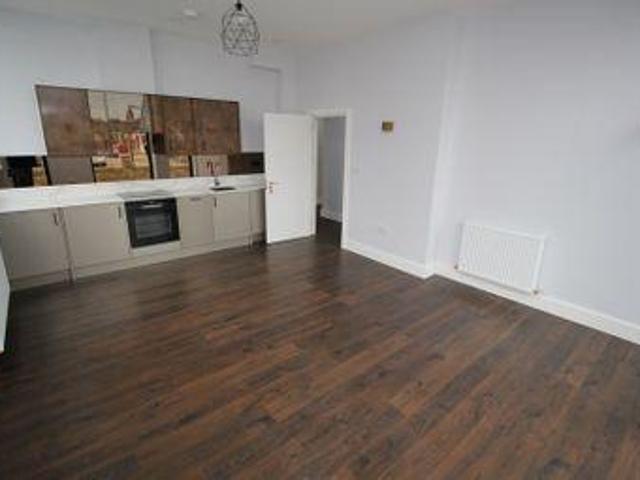 2 Bedrooms Flat for rent in Lancaster Road, New Barnet, Barnet EN4