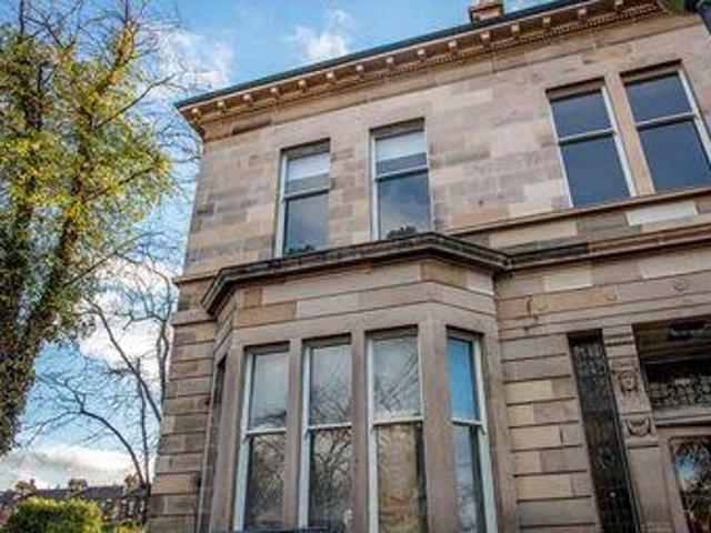2 Bedrooms Flat for rent in Lancaster Terrace, Glasgow G12