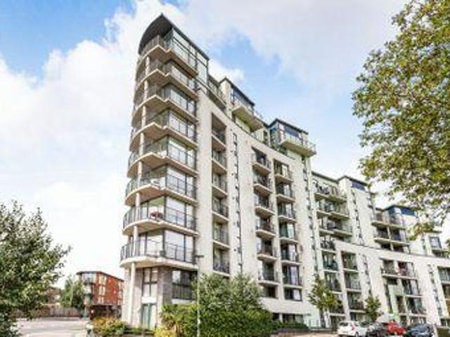 2 Bedrooms Flat for rent in Lanacre Avenue, London NW9
