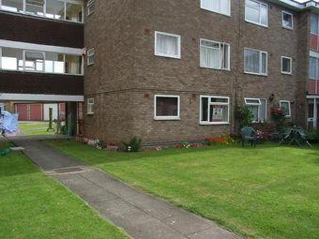 2 Bedrooms Flat for rent in Langbay Court, Walsgrave, Coventry CV2