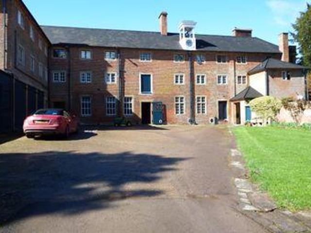 2 Bedrooms Flat for rent in Langport Hambridge, Langport TA10