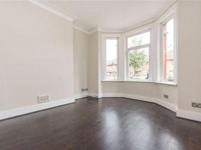 2 Bedrooms Flat for rent in Langton Road, London NW2