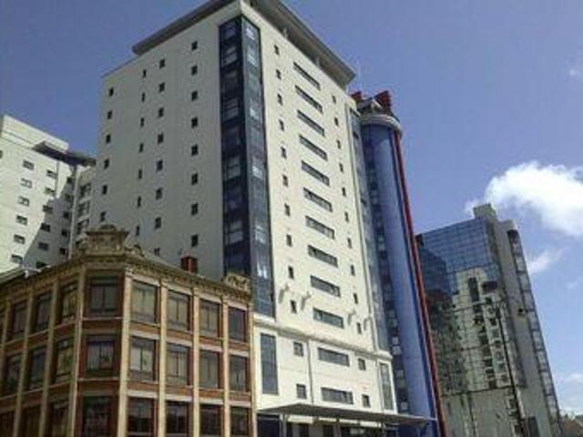 2 Bedrooms Flat for rent in Landmark Place, Churchill Way, Cardiff CF10