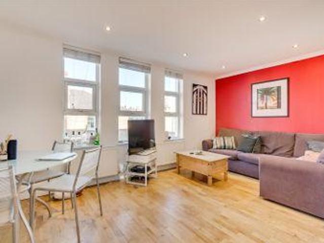 2 Bedrooms Flat for rent in Landor Road, London SW9