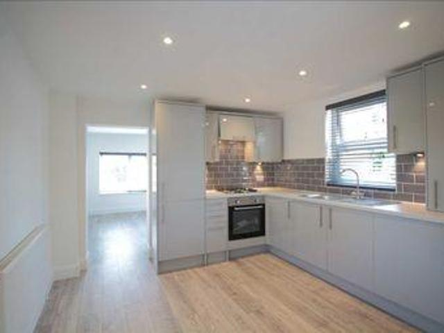 2 Bedrooms Flat for rent in Landells Road, London SE22