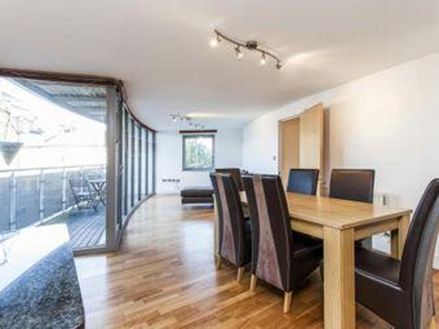 2 Bedrooms Flat for rent in Lanesborough Court, Chillingworth Road N7