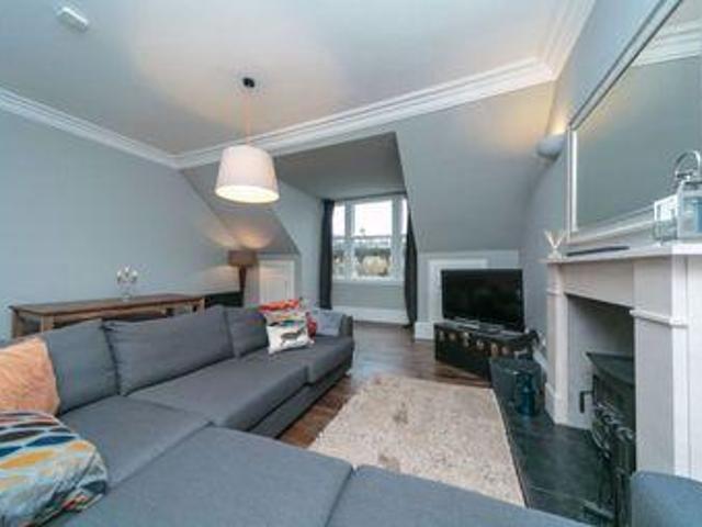 2 Bedrooms Flat for rent in Lansdowne Crescent, West End EH12