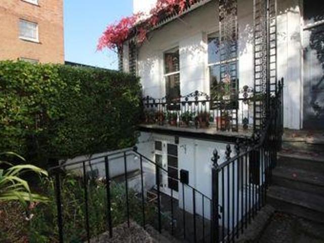 2 Bedrooms Flat for rent in Lansdowne Crescent, Willes Road, Leamington Spa CV32