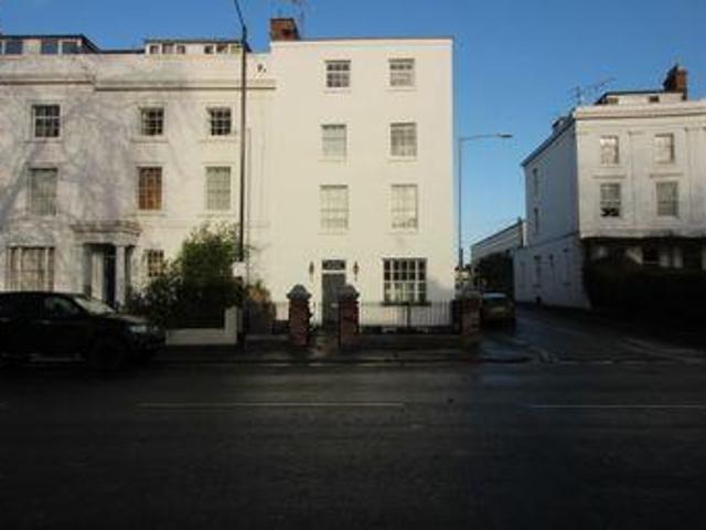 2 Bedrooms Flat for rent in Lansdowne Crescent, Willes Road, Leamington Spa CV32