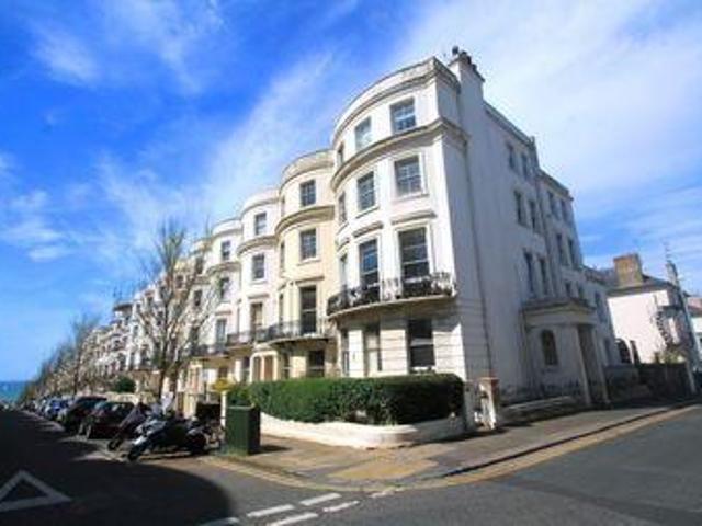 2 Bedrooms Flat for rent in Lansdowne Place, Hove BN3