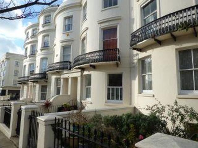 2 Bedrooms Flat for rent in Lansdowne Place, Hove BN3