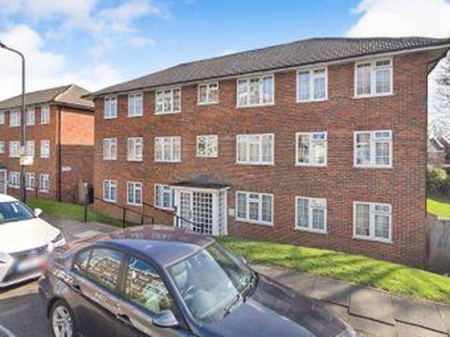 2 Bedrooms Flat for rent in Lantern Close, Wembley HA0