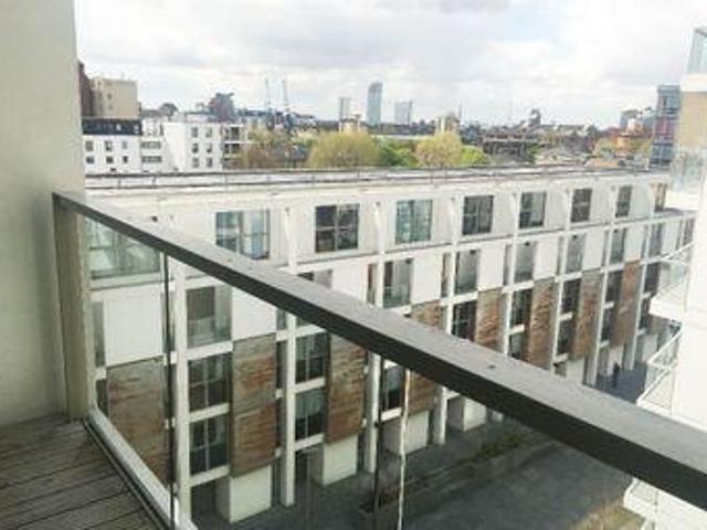 2 Bedrooms Flat for rent in Lanterns Way, Canary Wharf E14