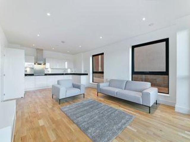 2 Bedrooms Flat for rent in Leven Wharf, Leven Road, London E14