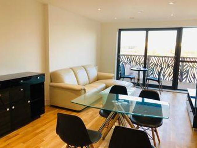2 Bedrooms Flat for rent in Leven Wharf, Leven Road, London E14