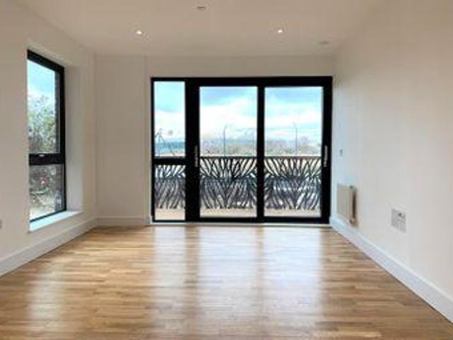2 Bedrooms Flat for rent in Leven Wharf, Leven Road, London E14