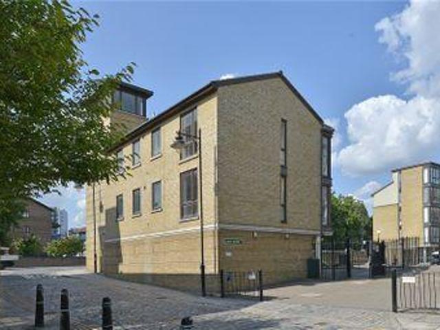 2 Bedrooms Flat for rent in Lewis House, Cold Harbour, London E14