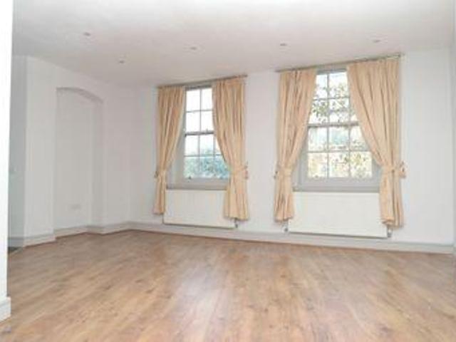 2 Bedrooms Flat for rent in Lewisham High Street, Lewisham SE13