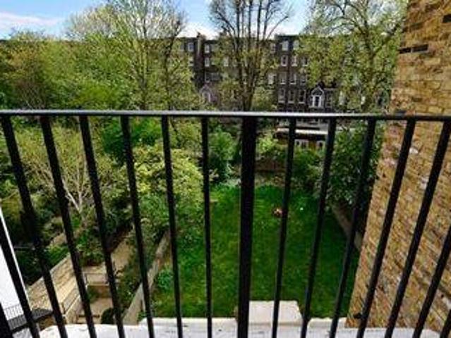 2 Bedrooms Flat for rent in Lexham Gardens, Kensington, London W8