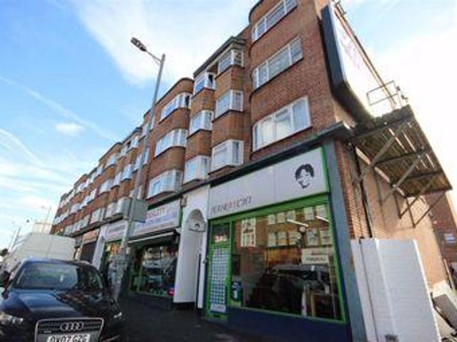 2 Bedrooms Flat for rent in Lea Bridge Road, London E10