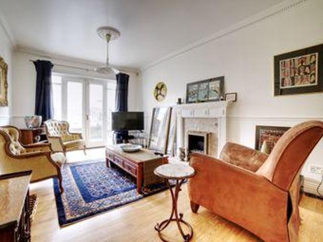 2 Bedrooms Flat for rent in Leathermarket Court, London SE1