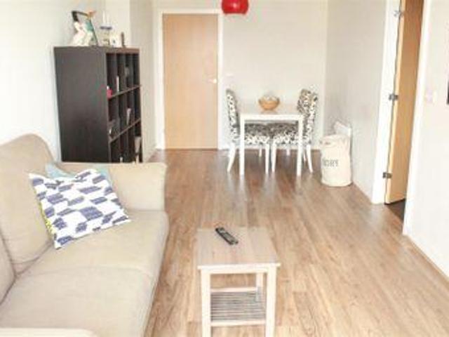 2 Bedrooms Flat for rent in Lebus Street, London N17