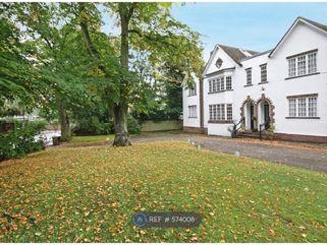 2 Bedrooms Flat for rent in Lee Road, London SE3