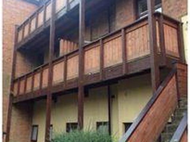2 Bedrooms Flat for rent in Leen Court, Nottingham NG7