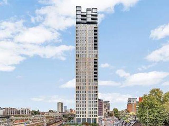 2 Bedrooms Flat for rent in Legacy Tower, Stratford, London E15