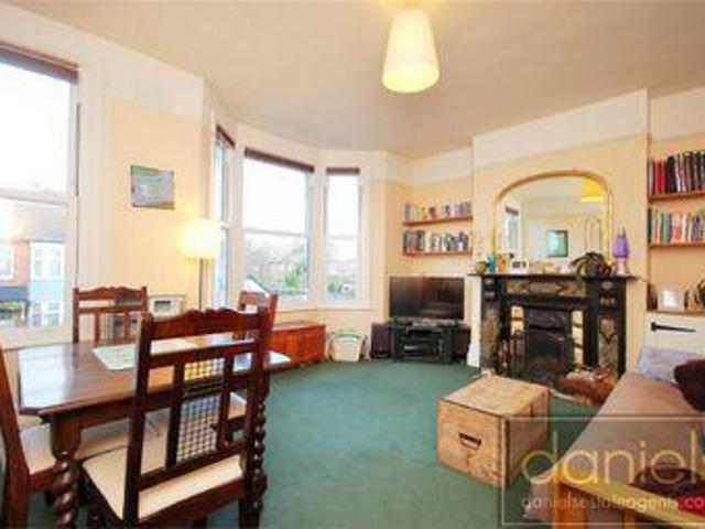 2 Bedrooms Flat for rent in Leghorn Road, Kensal Green, London NW10