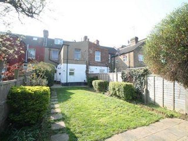 2 Bedrooms Flat for rent in Leicester Road, East Finchley N2