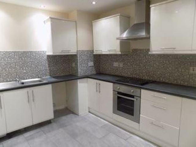 2 Bedrooms Flat for rent in Leigh Road, Leigh WN7