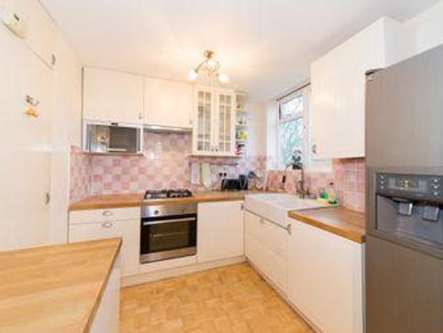 2 Bedrooms Flat for rent in Leigham Court Road, Charwood, London SW16