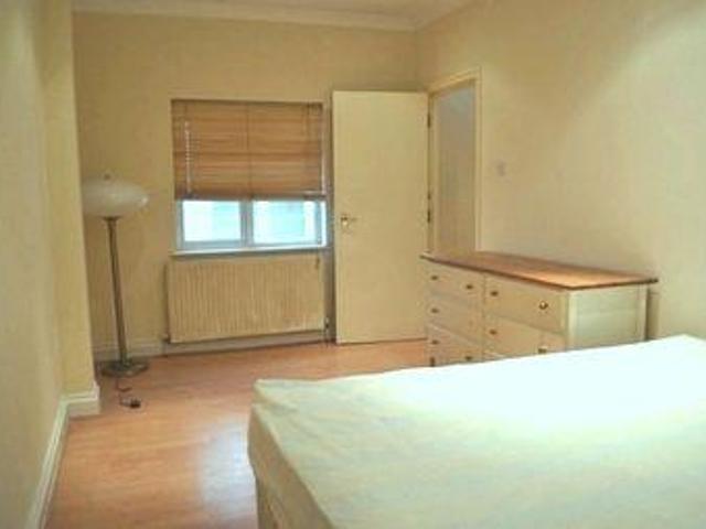 2 Bedrooms Flat for rent in Leinster Garden, Bayswater, London W2