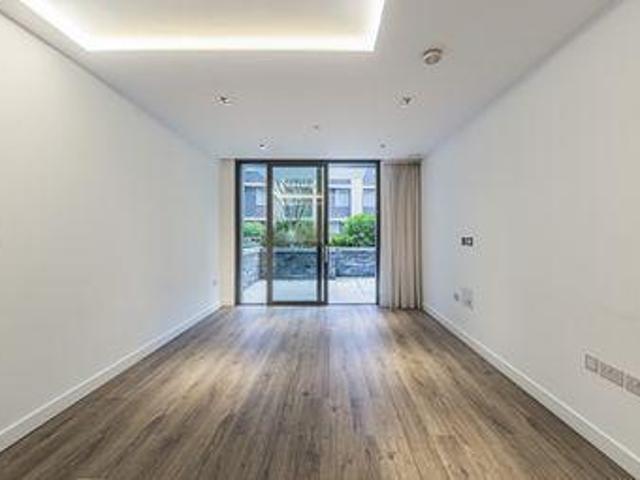 2 Bedrooms Flat for rent in Leman Street, London E1