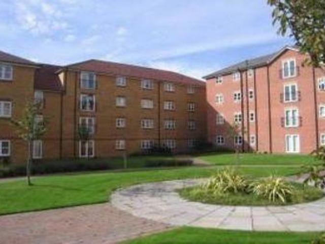 2 Bedrooms Flat for rent in Lentworth Court, Liverpool L17