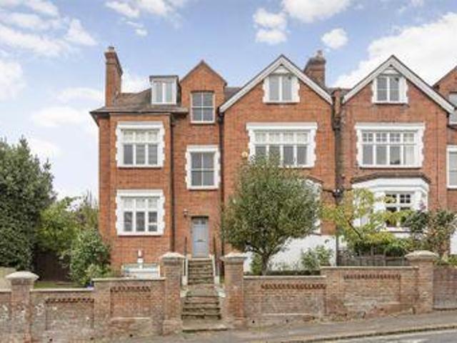 2 Bedrooms Flat for rent in Leopold Road, Wimbledon, London SW19