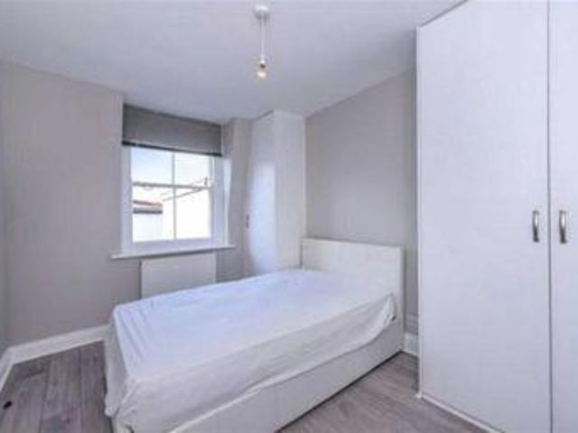 2 Bedrooms Flat for rent in Lithos Road, London NW3