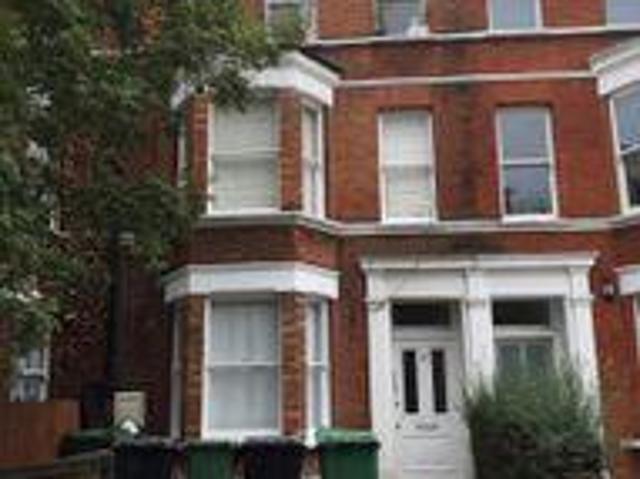 2 Bedrooms Flat for rent in Lithos Road, London NW3