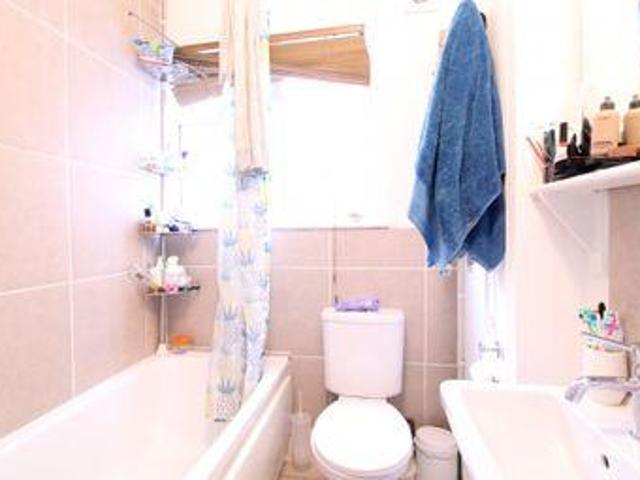 2 Bedrooms Flat for rent in Liberty Avenue, Colliers Wood, London SW19